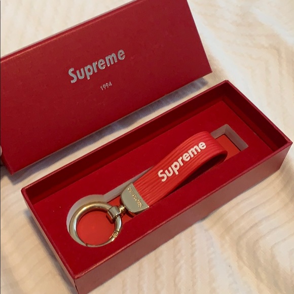 Accessories | Supreme Keychain | Poshmark